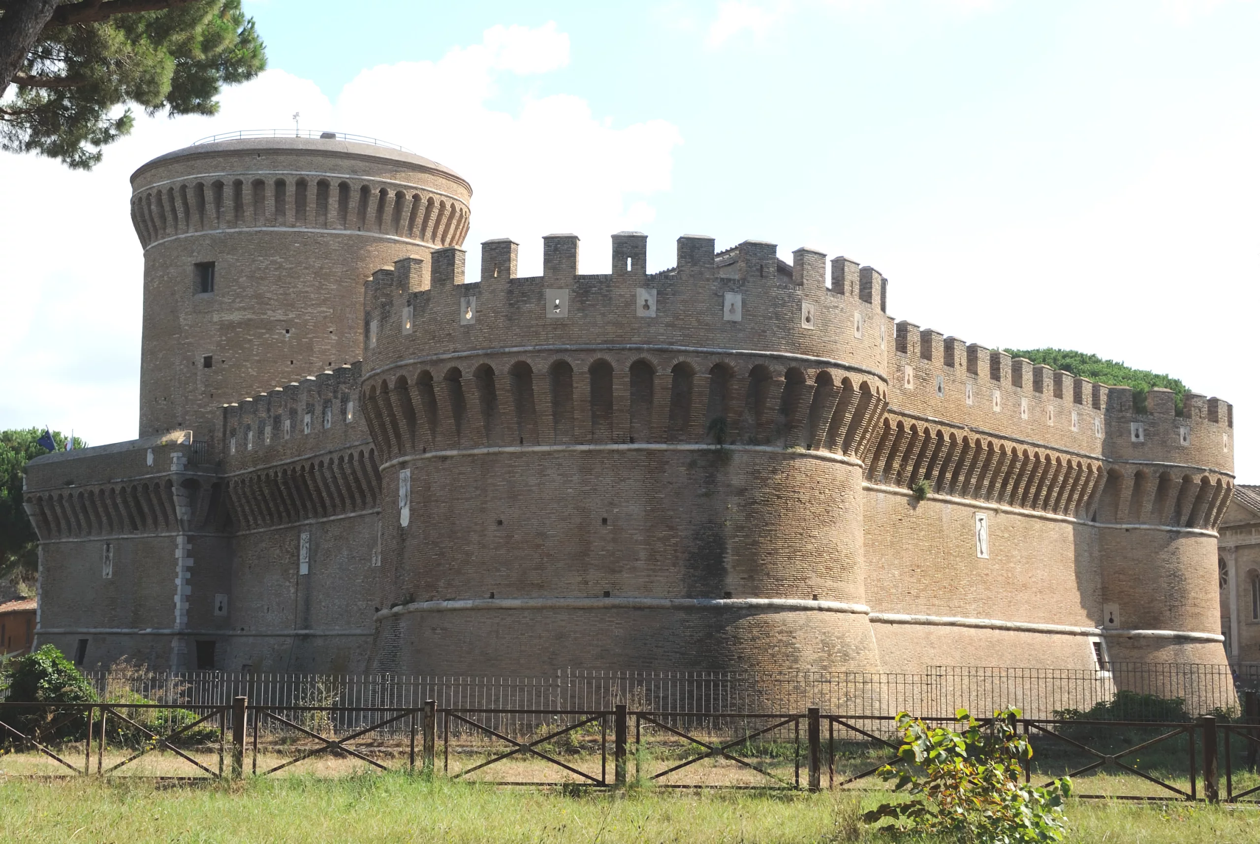 Julius II Castle and Ostia antica Hamlet - Ostia Antica Parco Archeologico